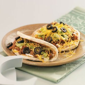 Tacos de pain plat avec sauce ranch à la crème sure - Guide Recettes