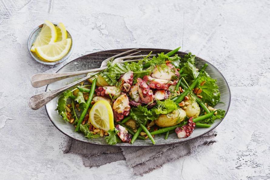 Salade de haricot à la pieuvre marinée - Guide Recettes