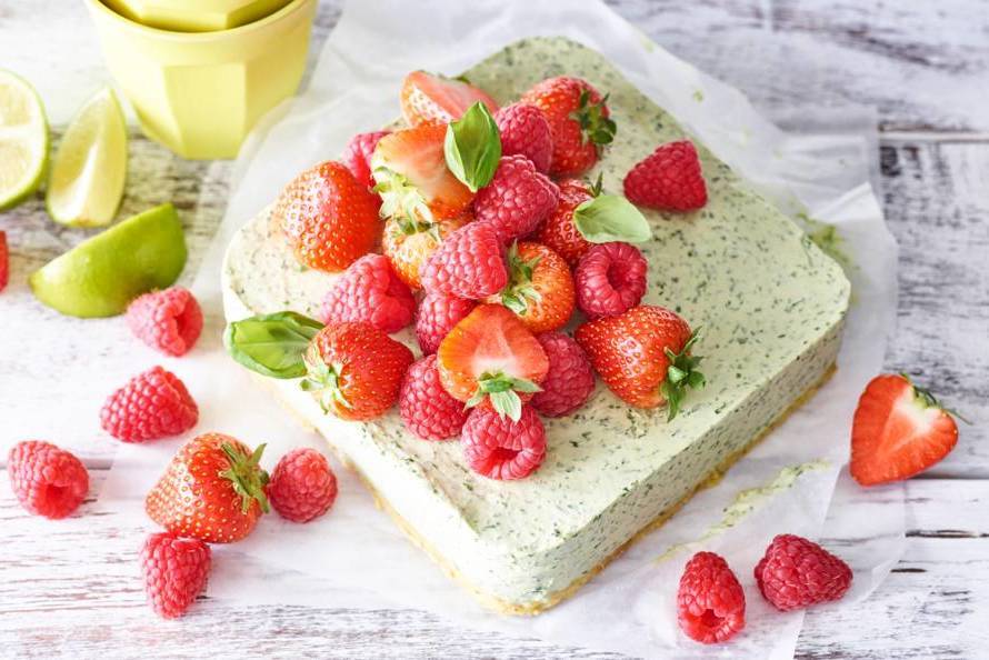 Gâteau au fromage sans cuisson aux fruits rouges - Guide Recettes